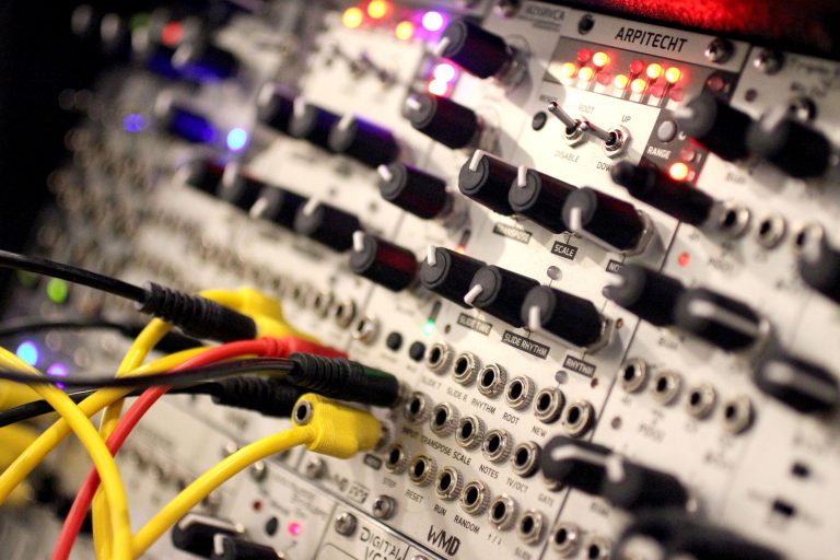 LFO Shapes: A Guide to Modulating Sound with Different Waveforms ...